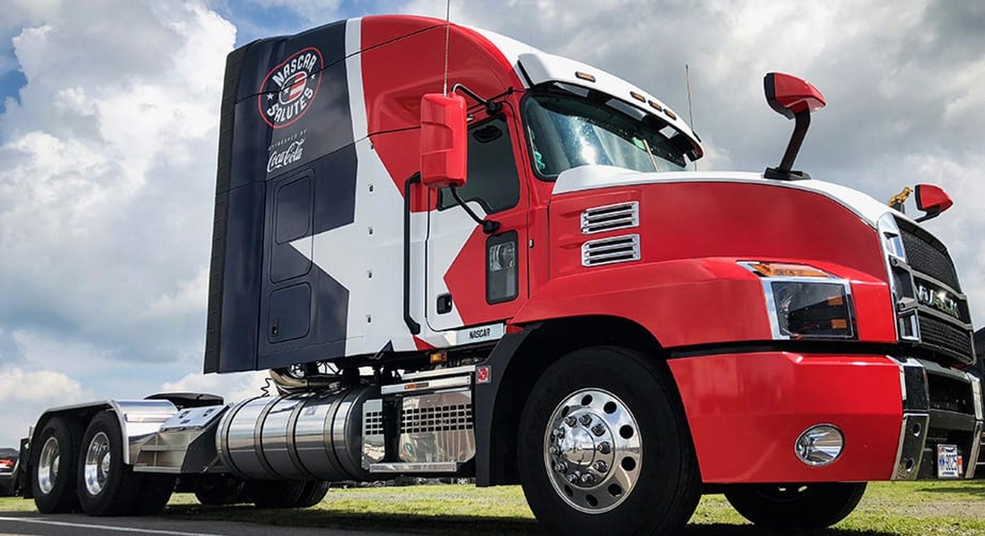 Mack Trucks | Contest