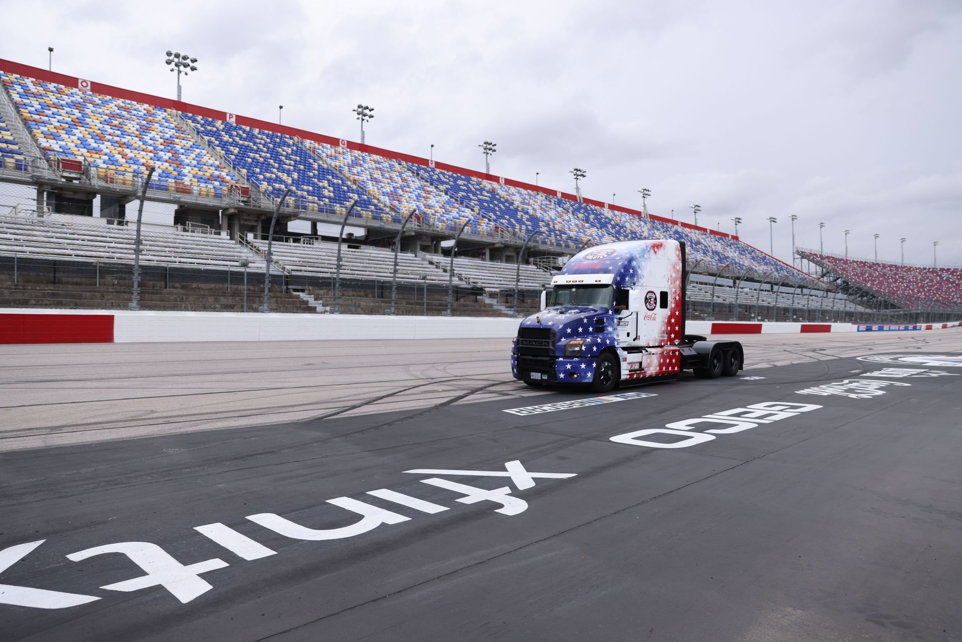 Mack Trucks | Contest